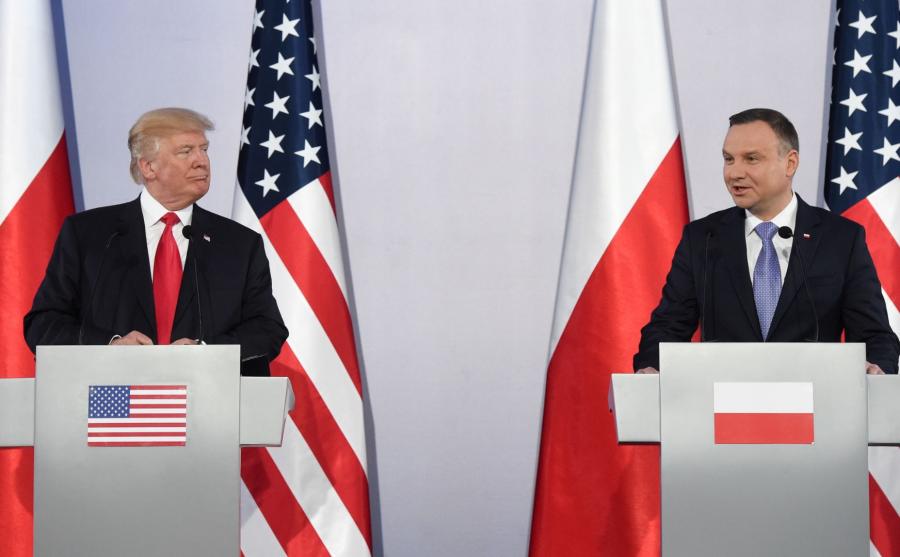 Duda i Trump żalą się na media. "Jedna ze stacji nie odnotowała mojej ...